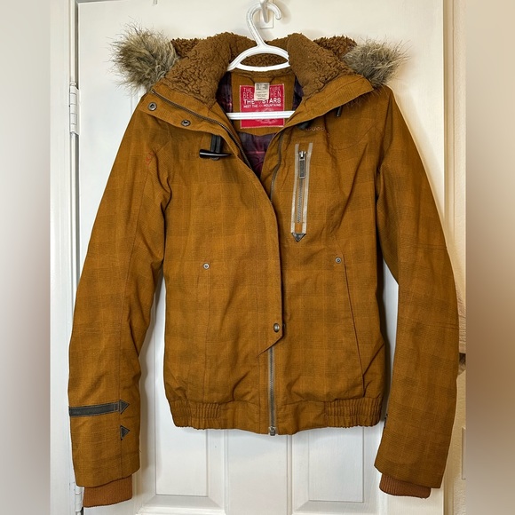 Quechua | Jackets & Coats | Quechua Snow Jacket Thermal Puffer With Fur ...